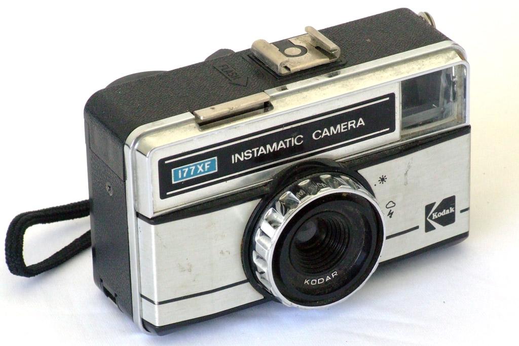 Kodak Instamatic 177 XF, camerinha do coração | DX Foto